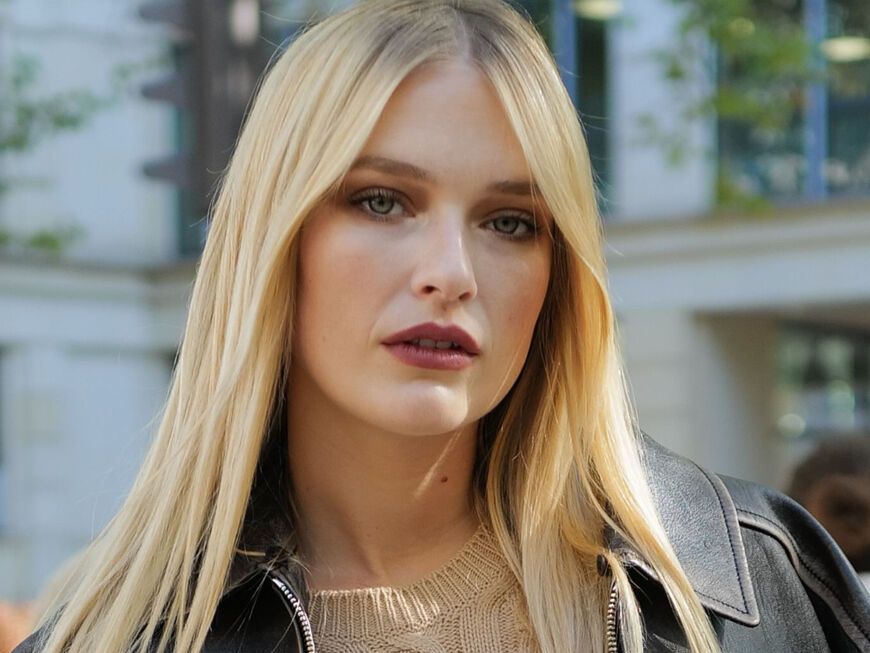 Picture of Camille Razat