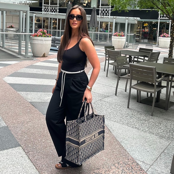 Picture of Lucy Thomas