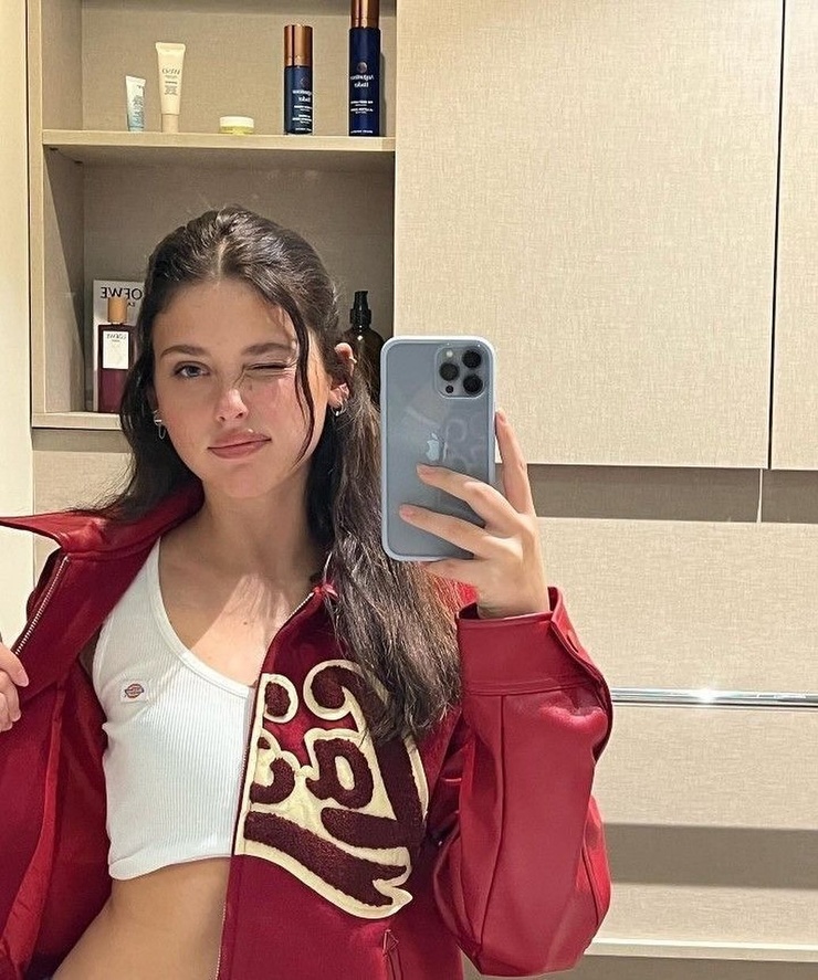 Nicole Wallace picture