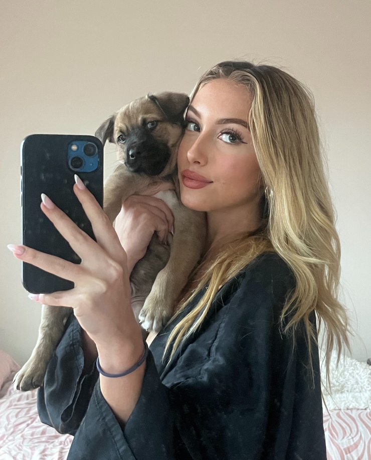 Picture of Heloise Hut