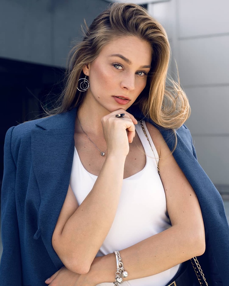 Dejana Dubaic picture