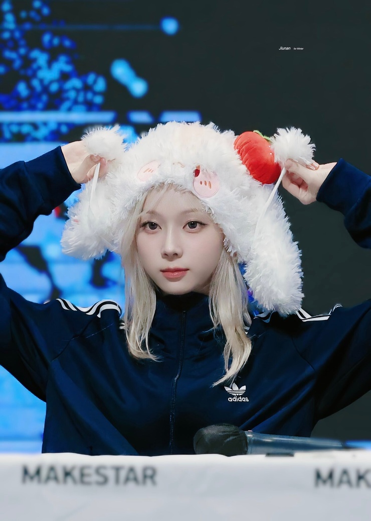 Min-Jeong Kim picture