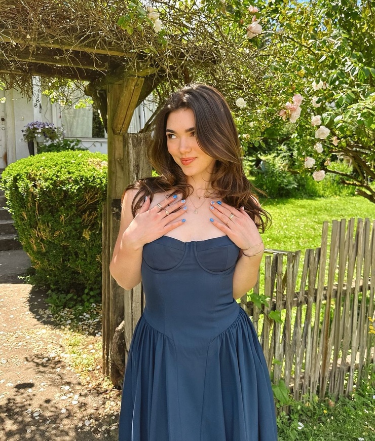 Picture of Alisha Newton