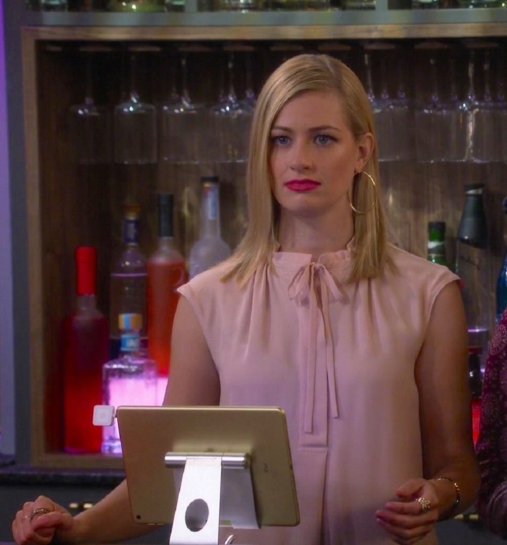 Picture of Beth Behrs