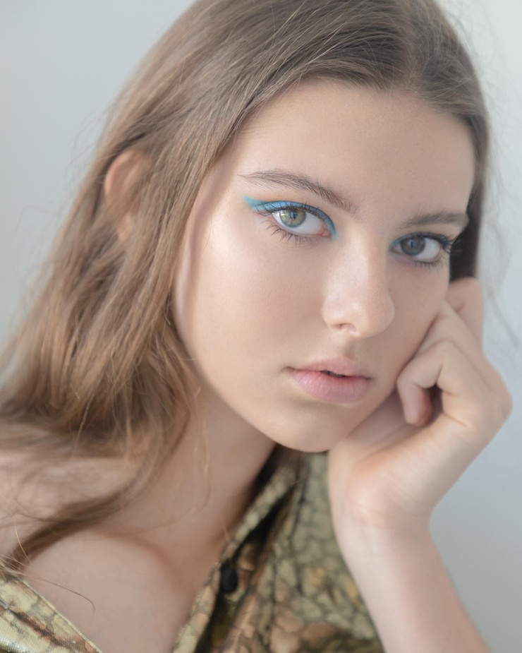 Olivia Wells model picture