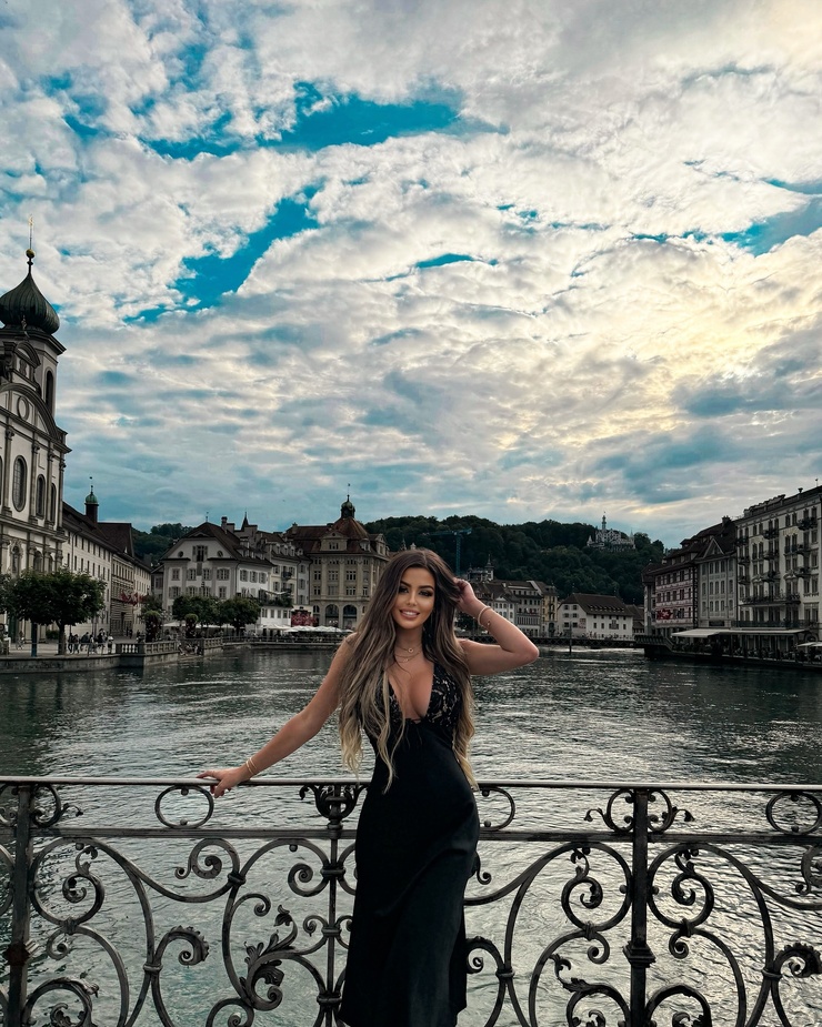 Picture of Juli Annee