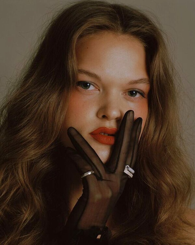 Picture of RACHEL JOHNSON model