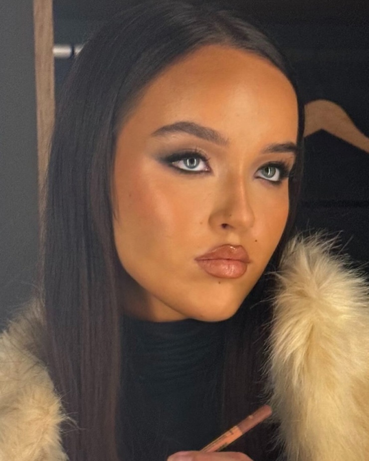 Picture of Alexandra Rutherford