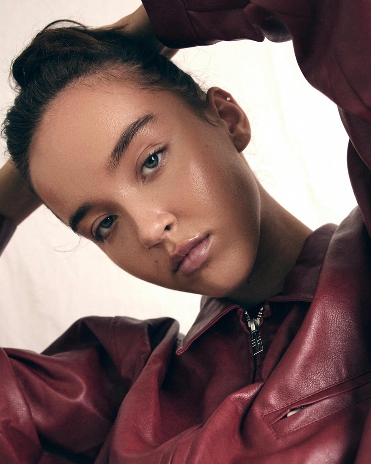 Picture of Alexandra Rutherford