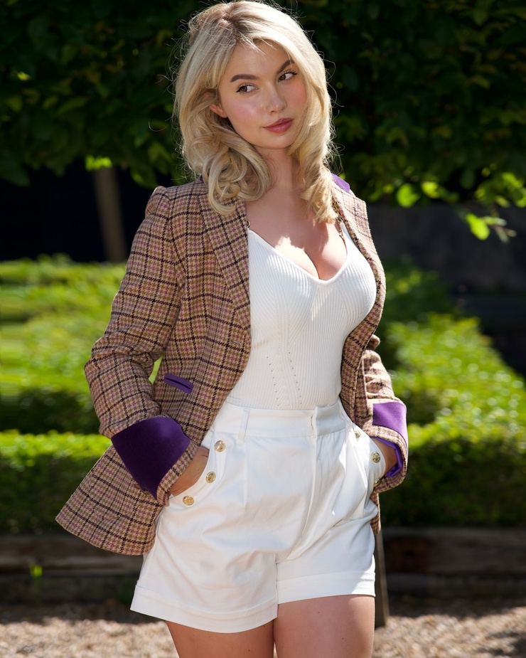 Picture of Lucy Robson