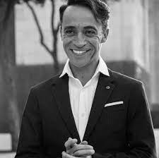 Picture of Roberto Sosa