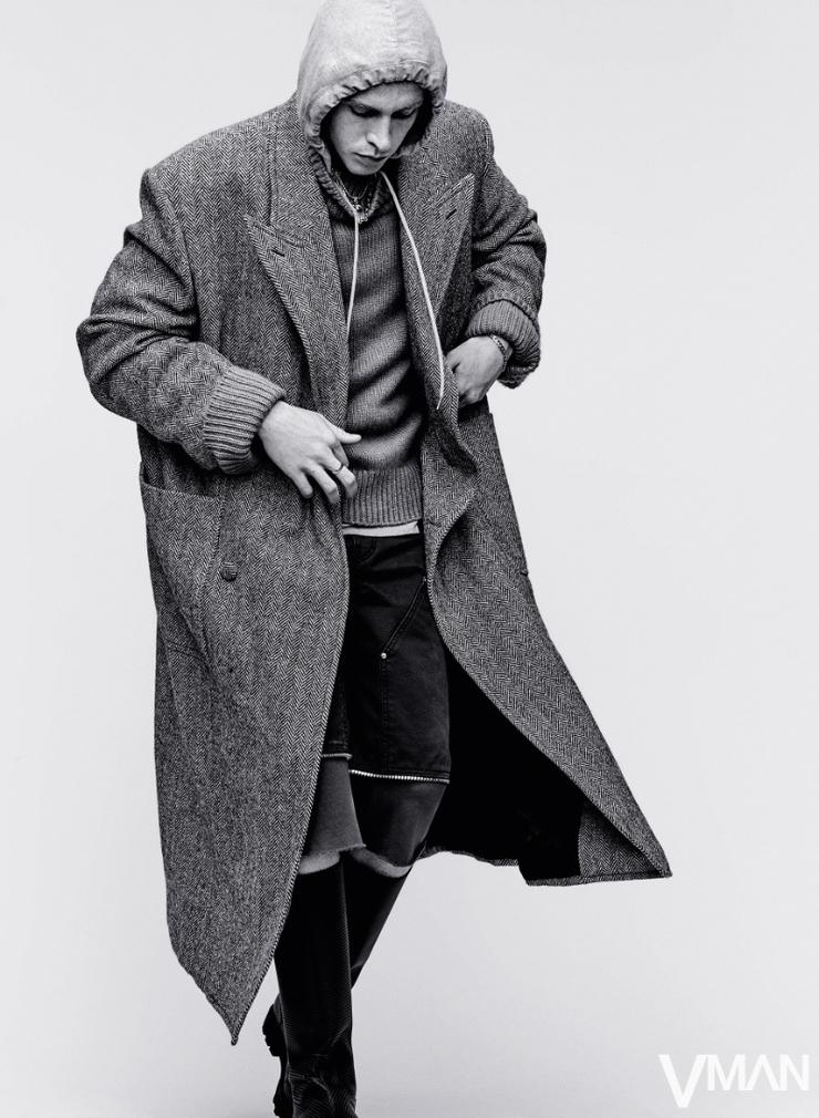 Image of Harris Dickinson