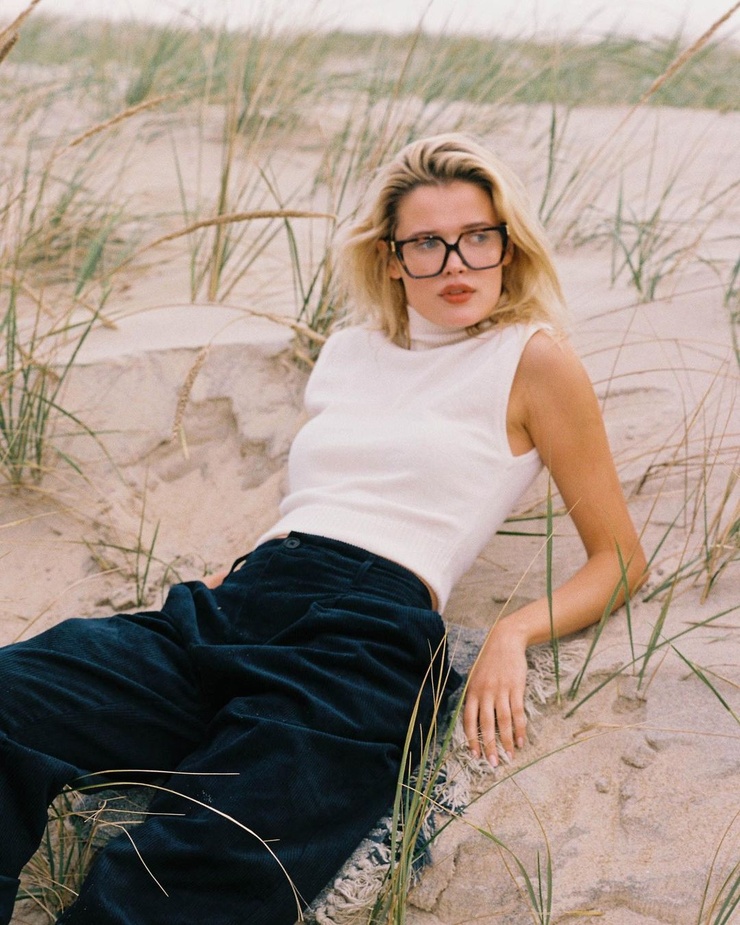 Veronica Sanchez model image