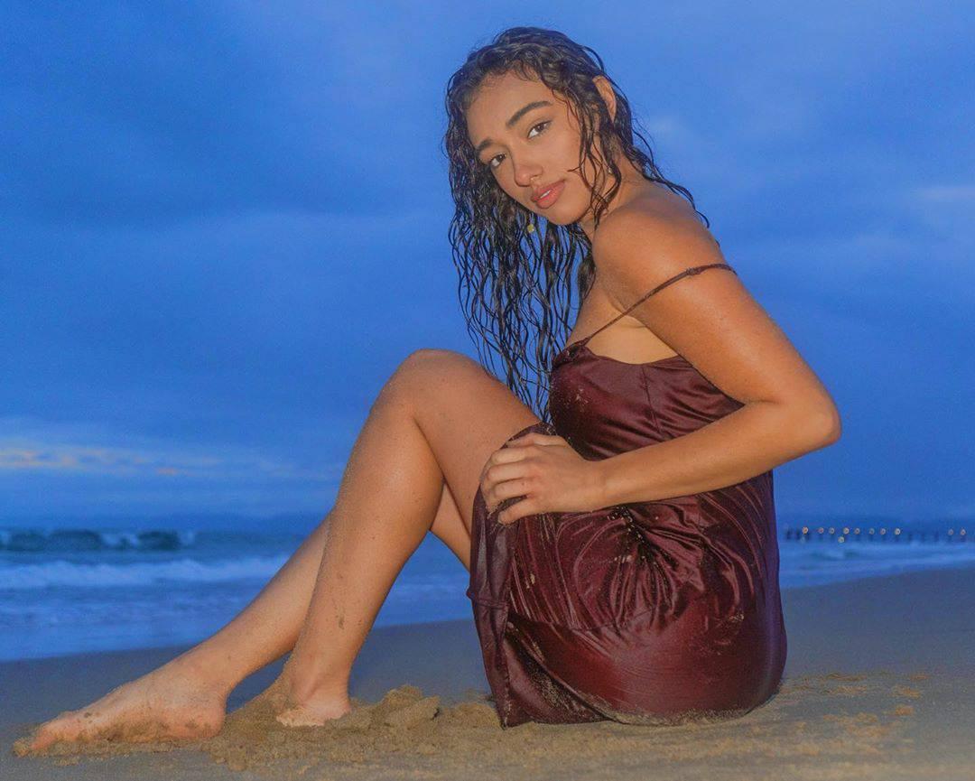 Kathleen Hixson image