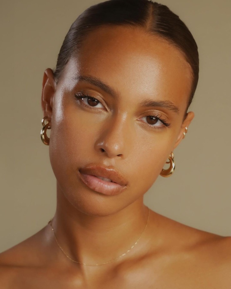 Picture of Natalie Brown model