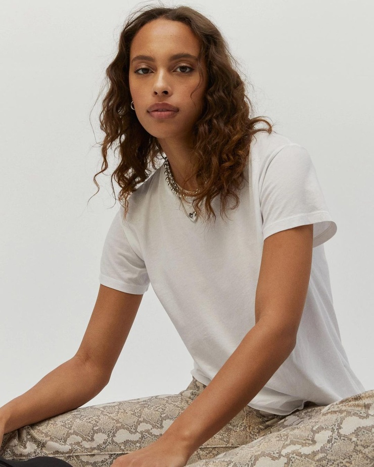 Picture of Natalie Brown model