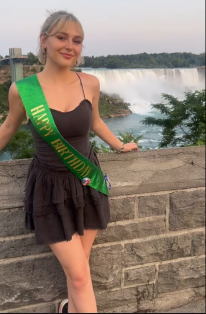 Image of Alyvia Alyn Lind