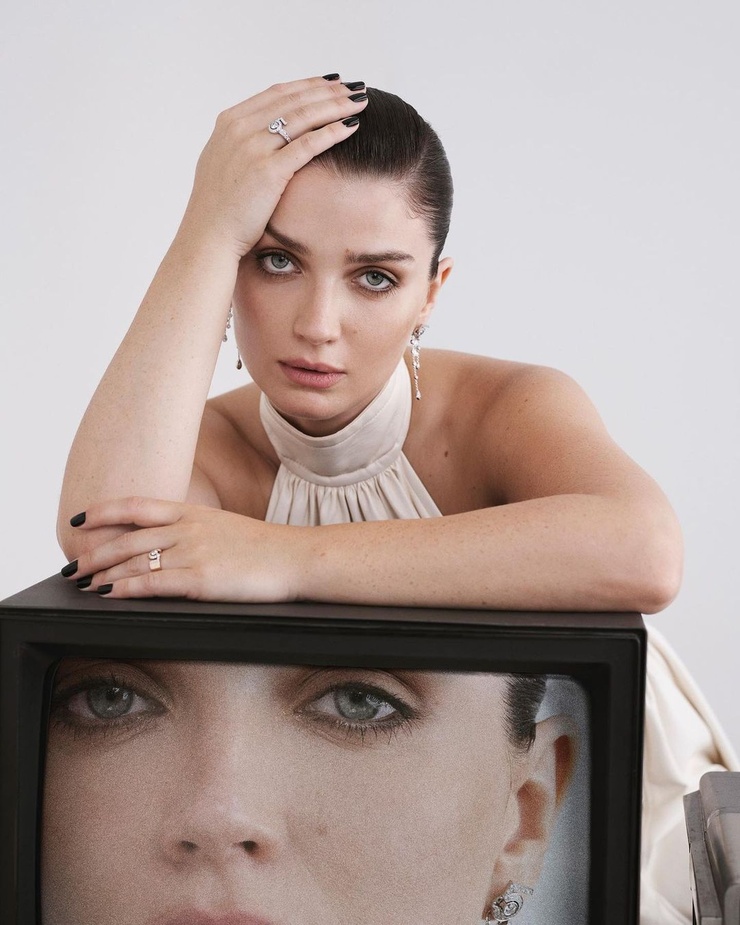 Picture of Eve Hewson