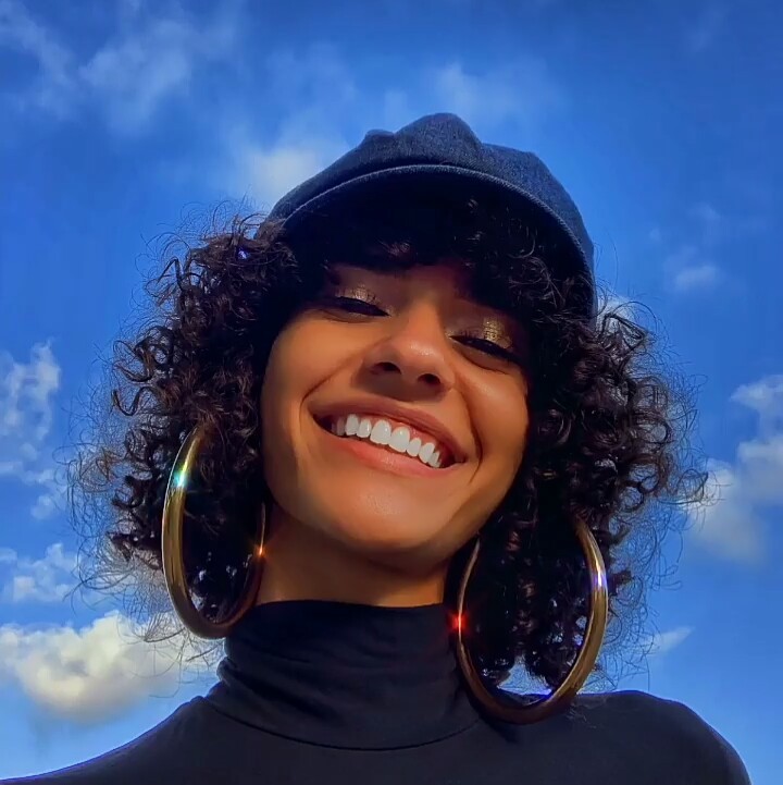 Image of Fernanda Oliveira