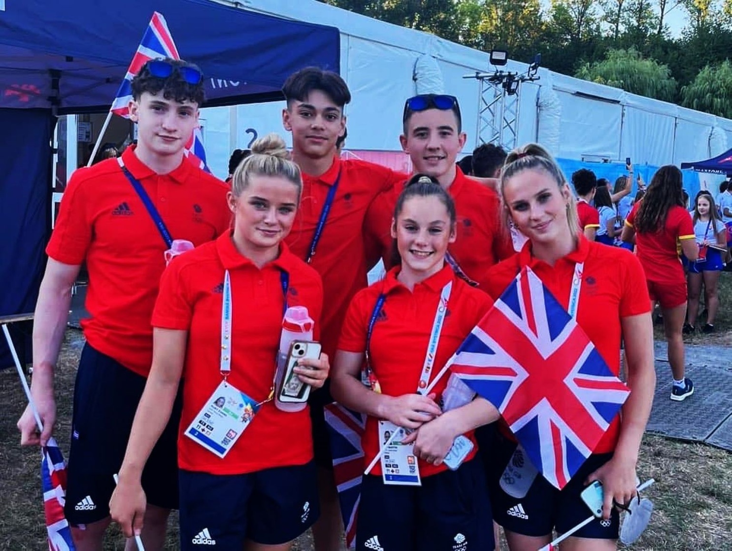 Ruby Evans (L) and Evie Flage-Donovan (R)