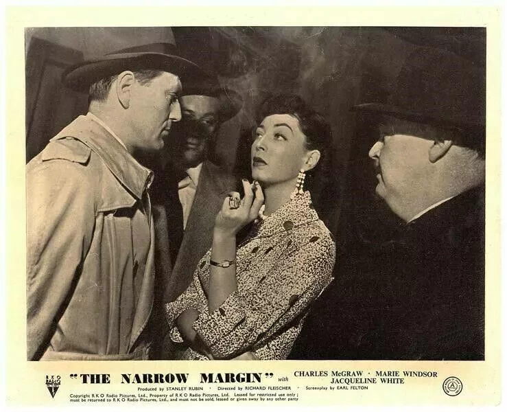 The Narrow Margin (1952)