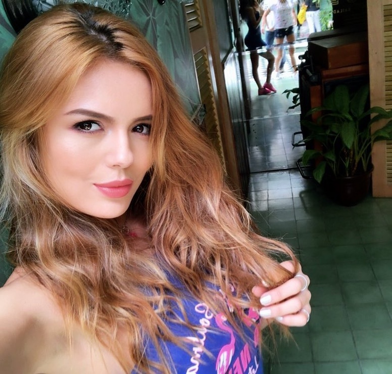 Picture of CAROLINA MESA