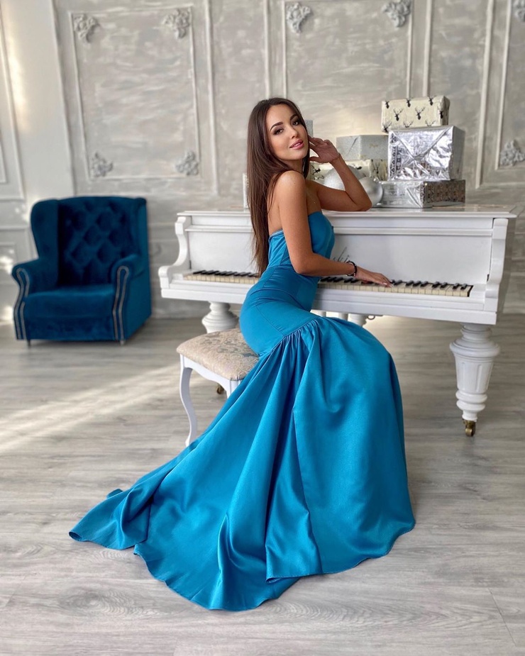 Modelling For Romantic Kazan