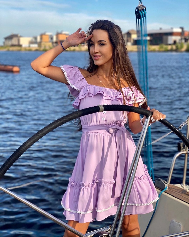 Modelling For Romantic Kazan