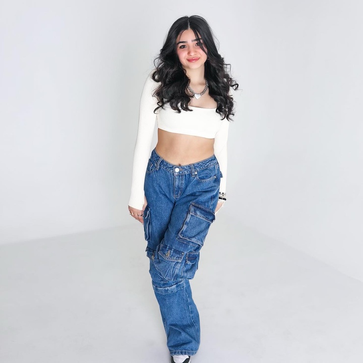 Picture of Alexandra Bull