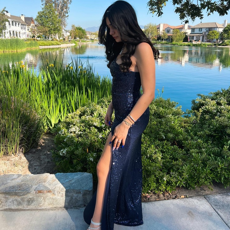 Image of Alexandra Bull