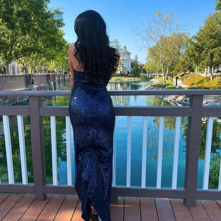 Picture of Alexandra Bull