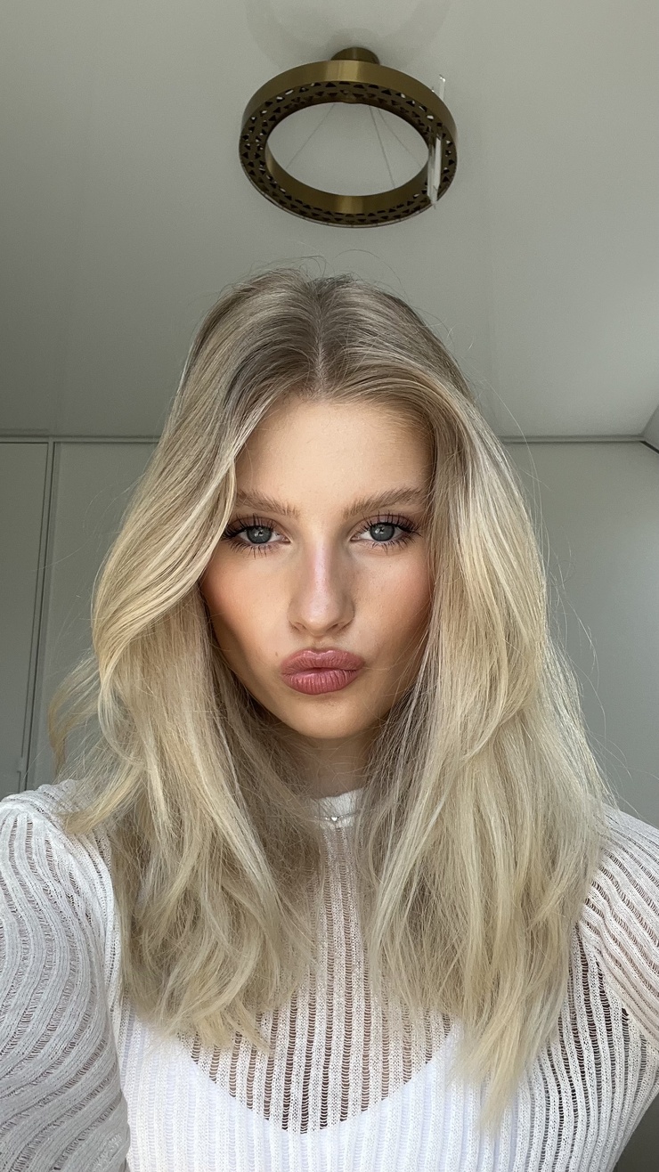 @olaszkolda Official IG Ola Szkolda Young Model Al