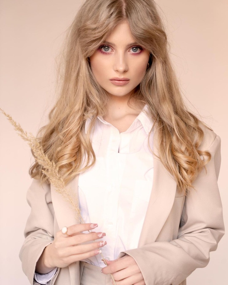 IG: olaszkolda Top Young model from Poland Hey, my