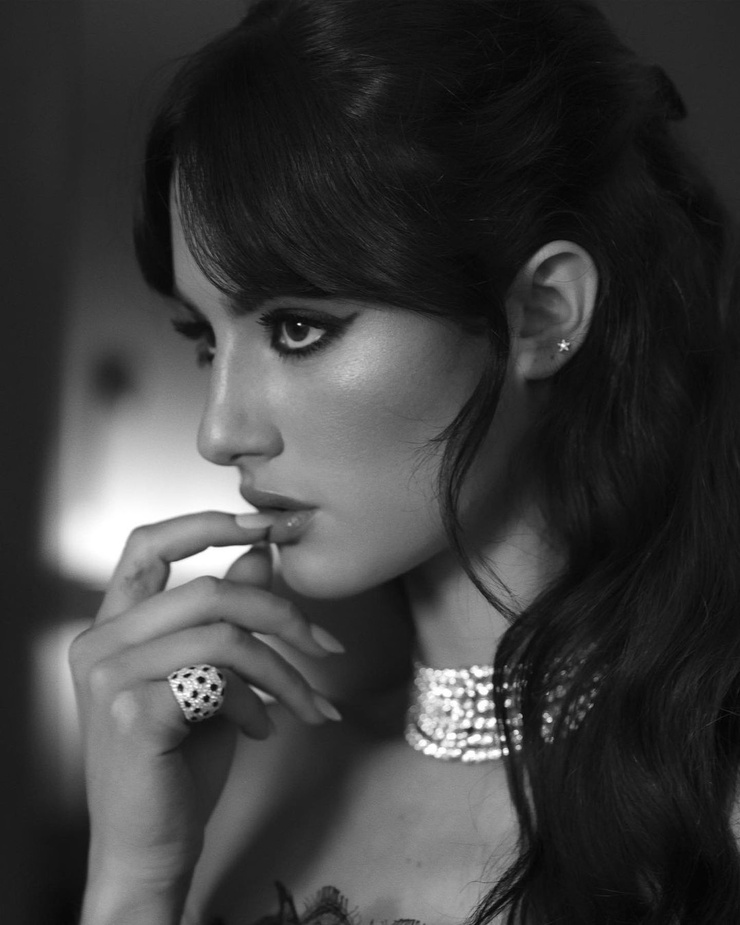 Picture of Grace Van Patten