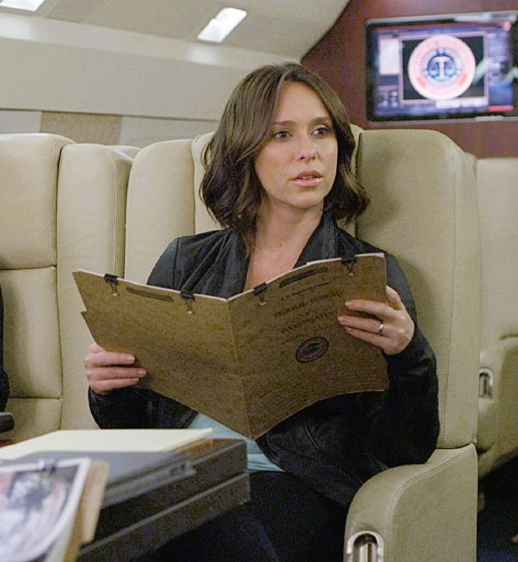 Jennifer Love Hewitt picture