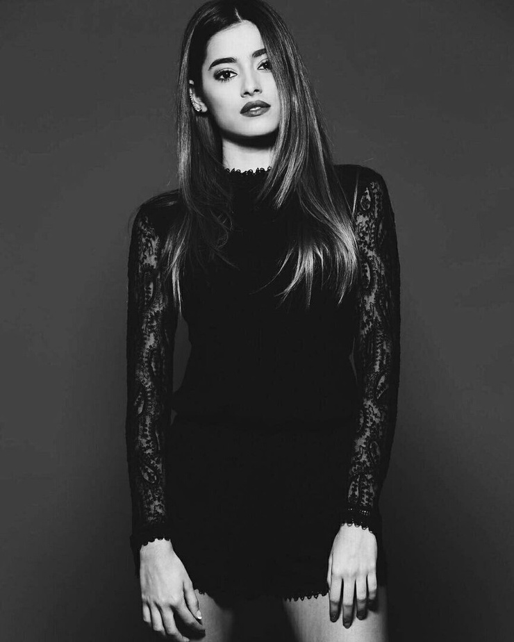 Picture of Simay Barlas