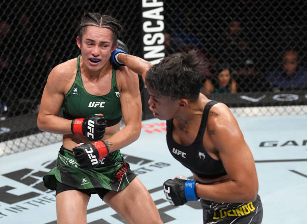 Yazmin Jauregui, Iasmin Lucindo