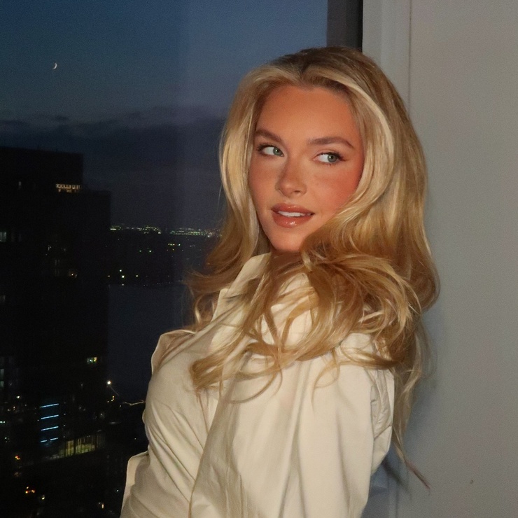 Picture of Camille Kostek