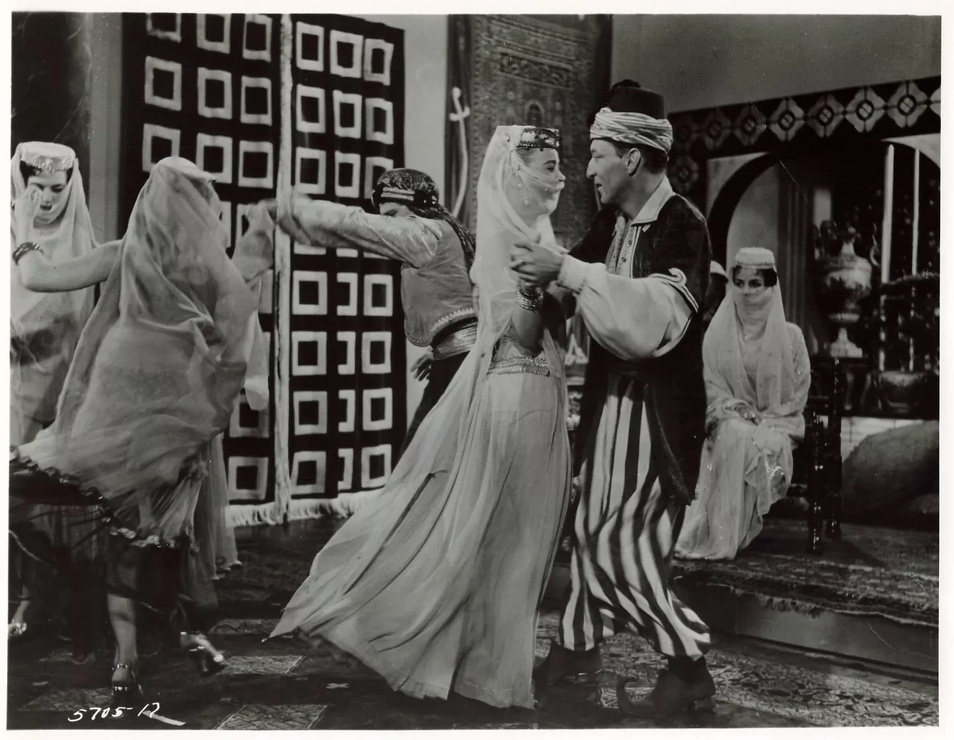 Lili Kardell, Huntz Hall