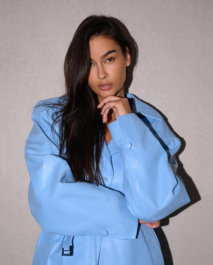 Picture of Adrola Dushi