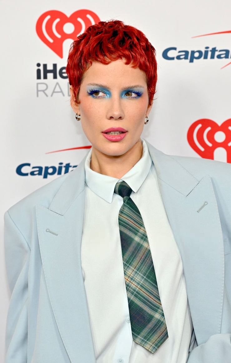 Picture of Halsey