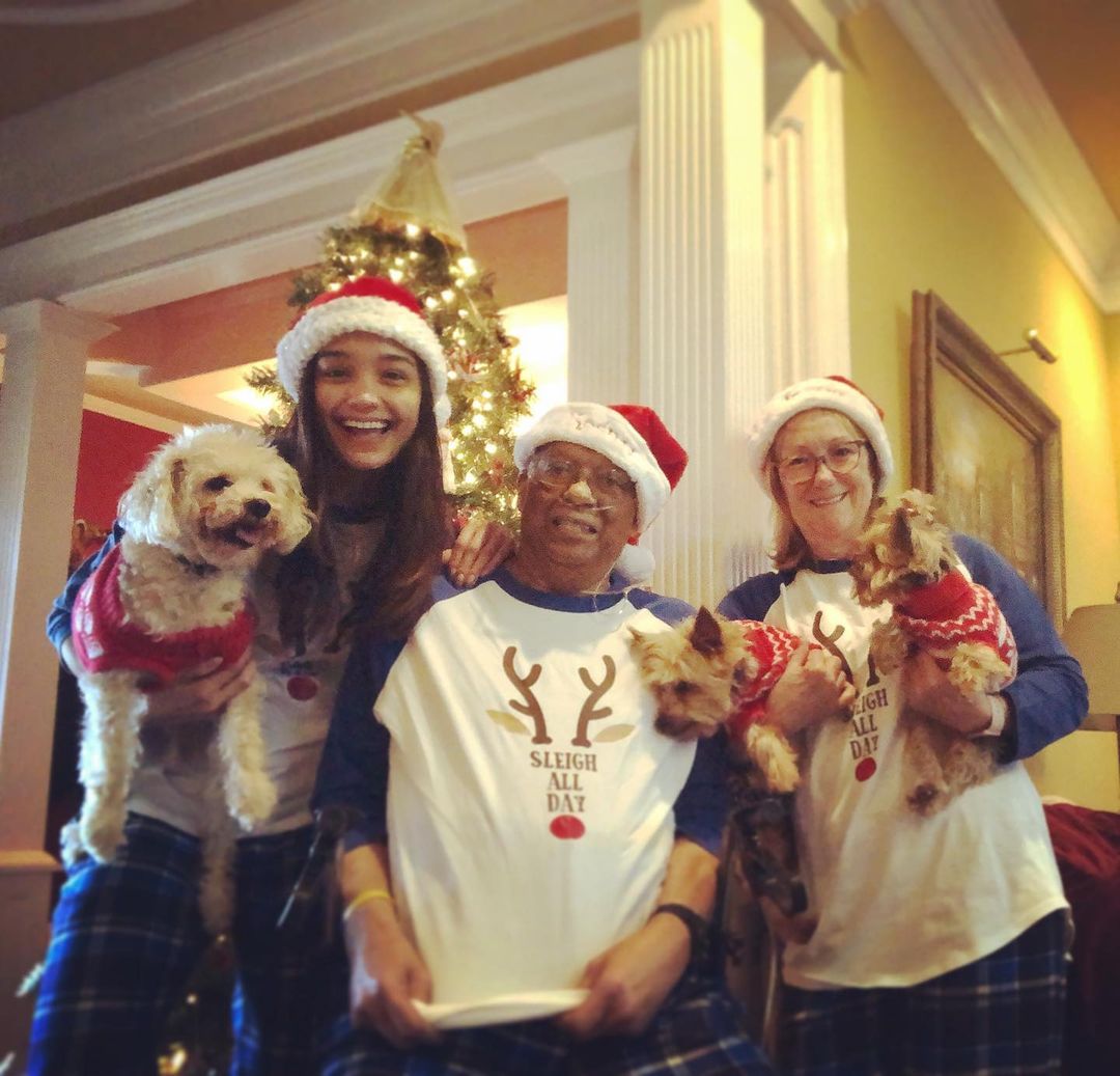 via Instagram (@rachelsmithtv)