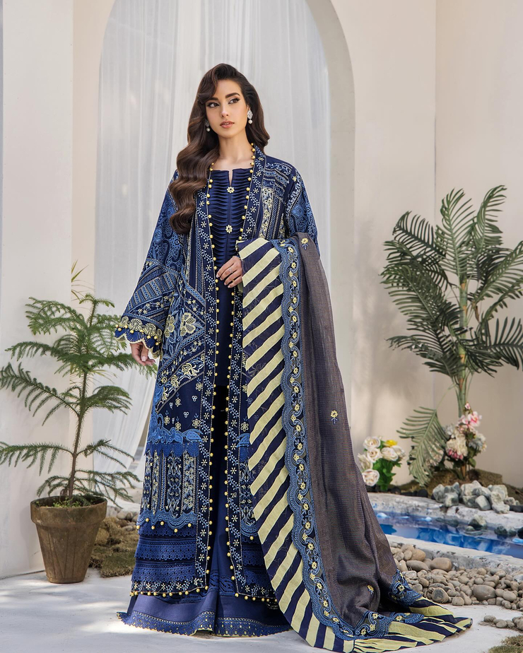 Picture of Iqra Aziz