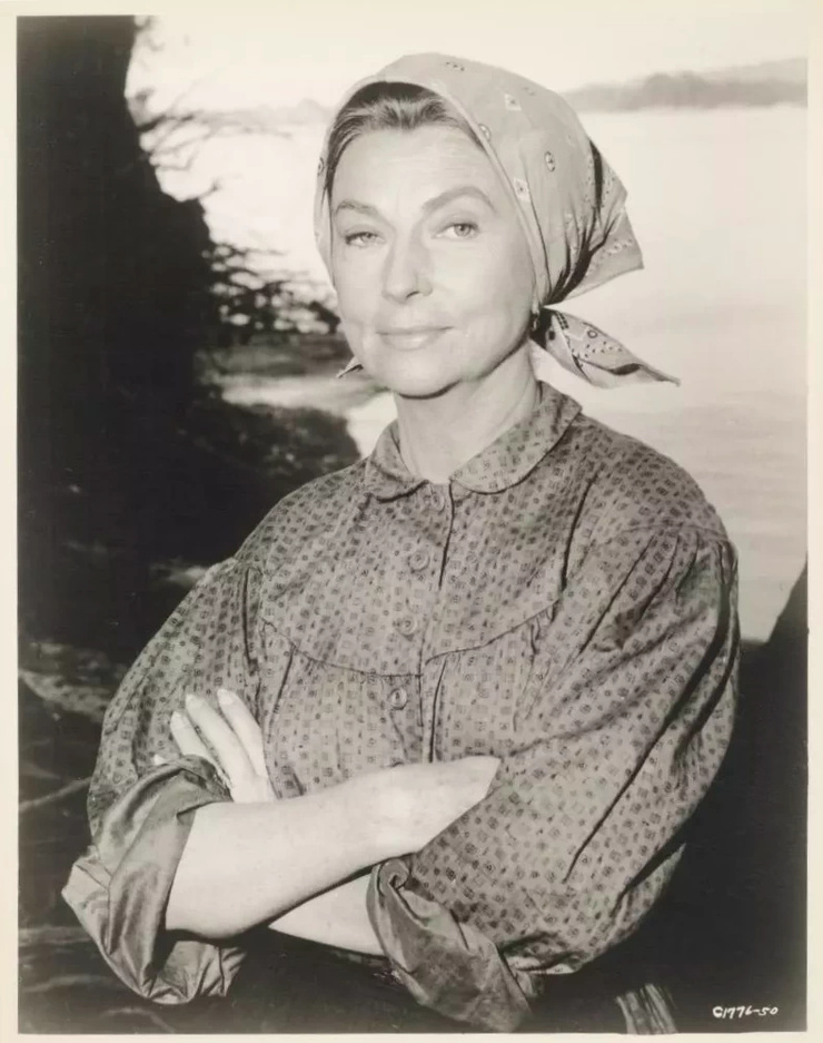 Agnes Moorehead