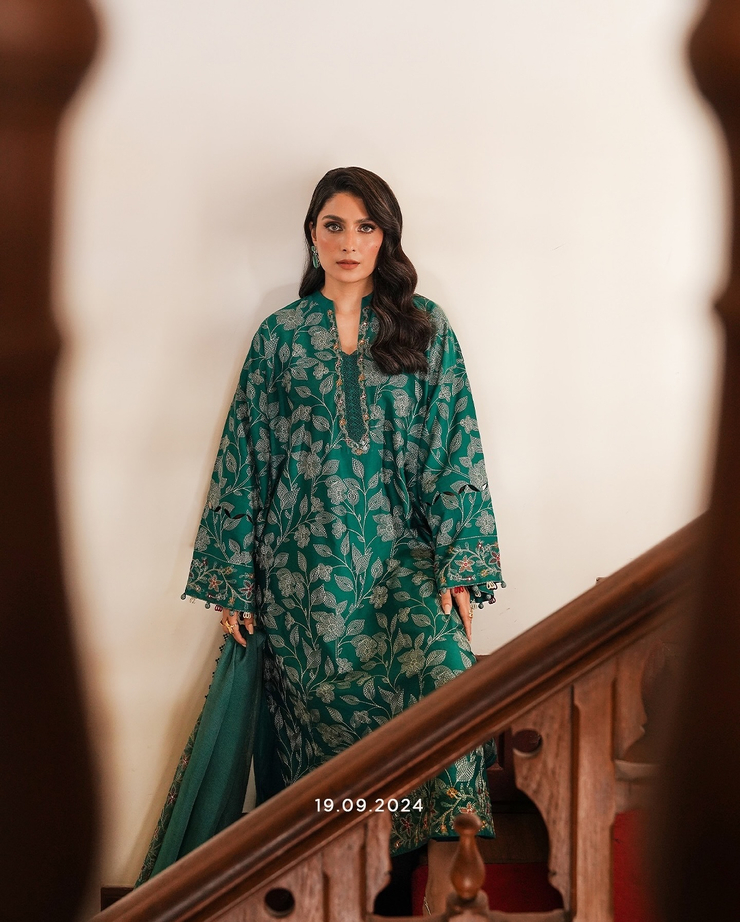 Picture of Ayeza Khan