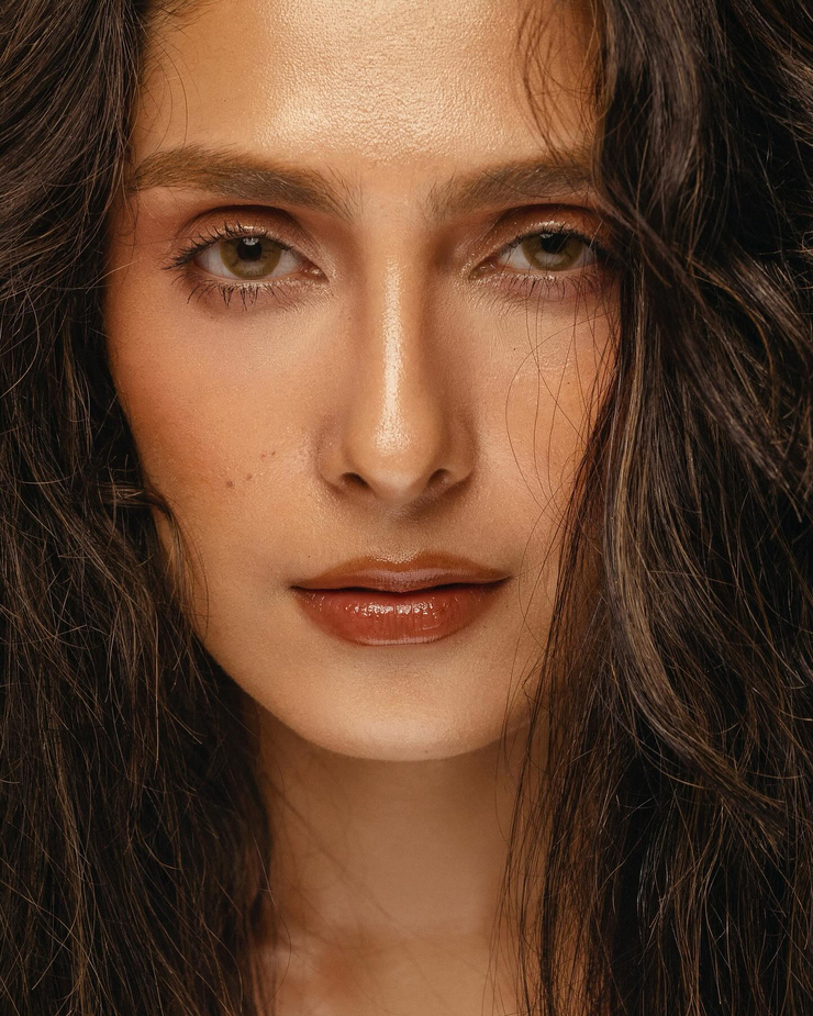 Picture of Ayeza Khan