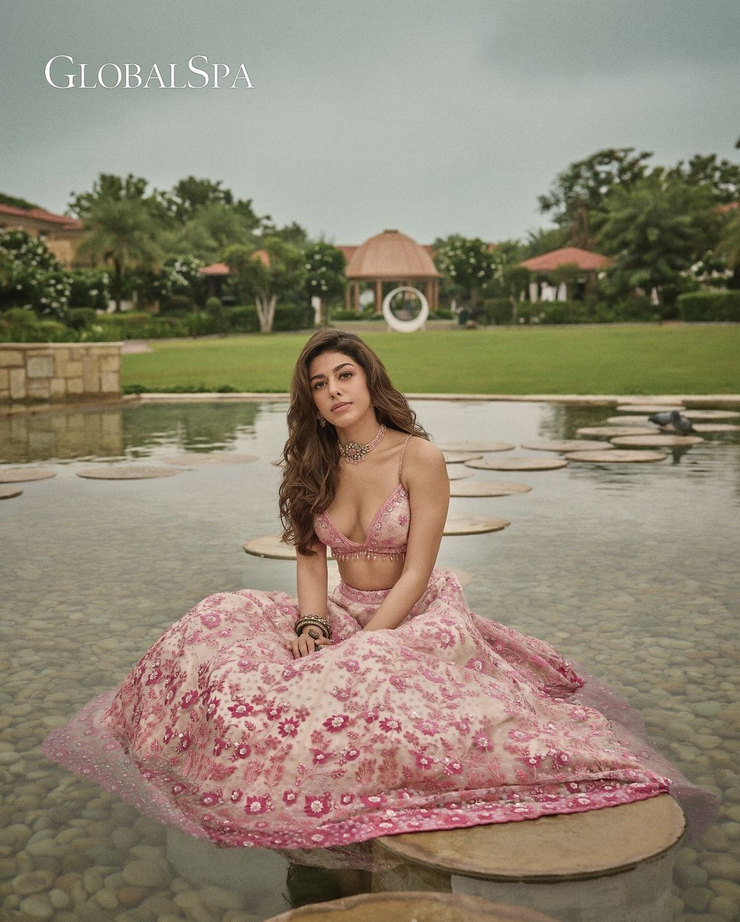 Picture of Aalia Furniturewalla