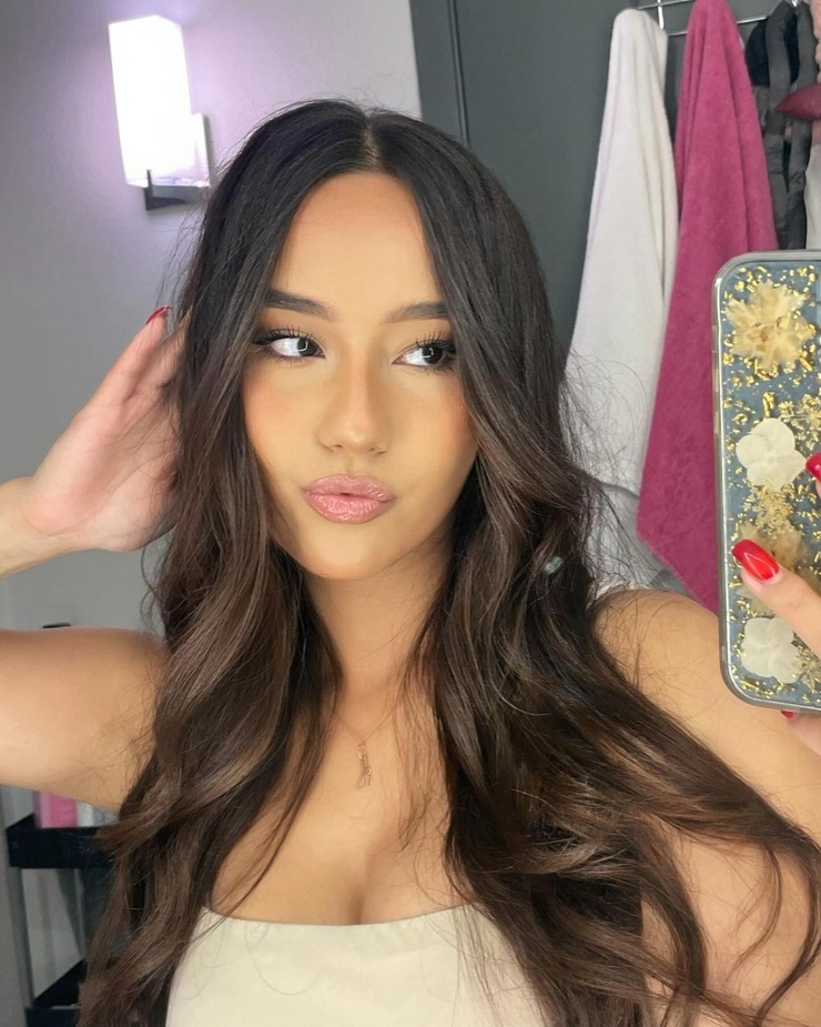 Zere Amirbekova picture