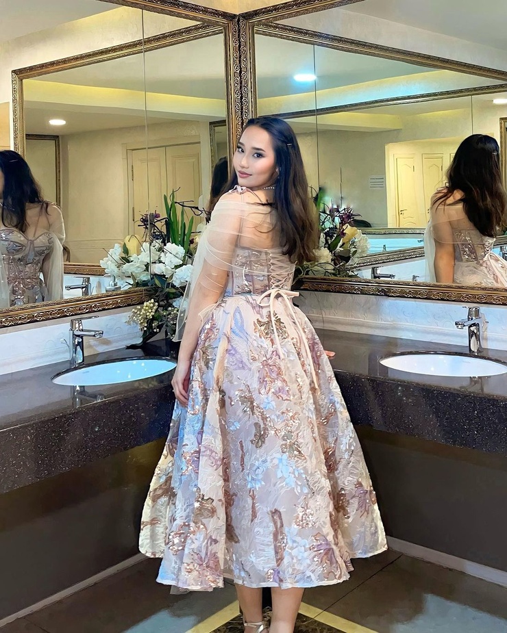 Picture of Zere Amirbekova