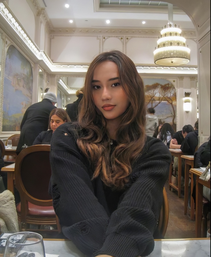 Picture of Zere Amirbekova